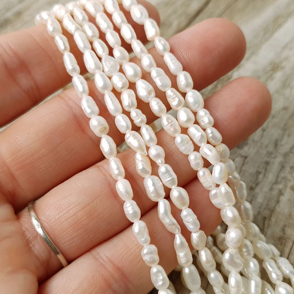 Perly říční korálky 5x4mm podlouhlé šňůra | istraka.cz - nejtřpytivější ...